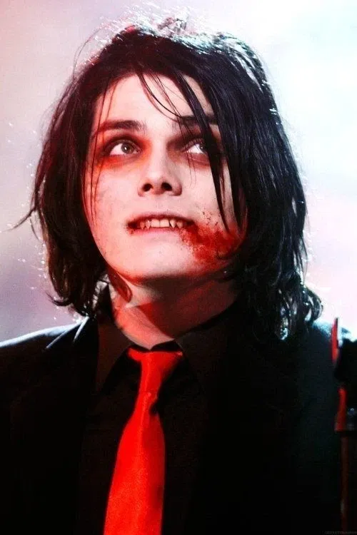 Character - || Gerard Way