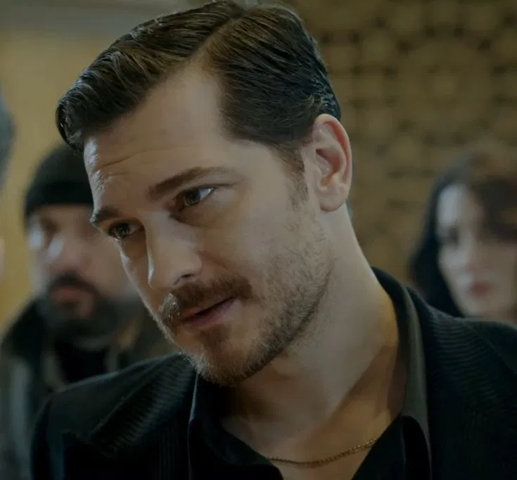 Character - Eşref Tek