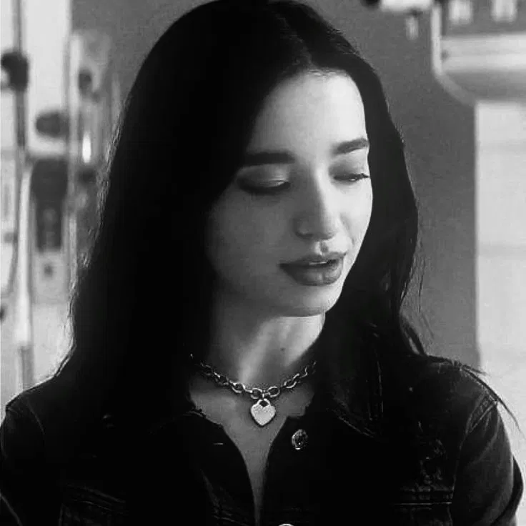 Character - Amber Freeman