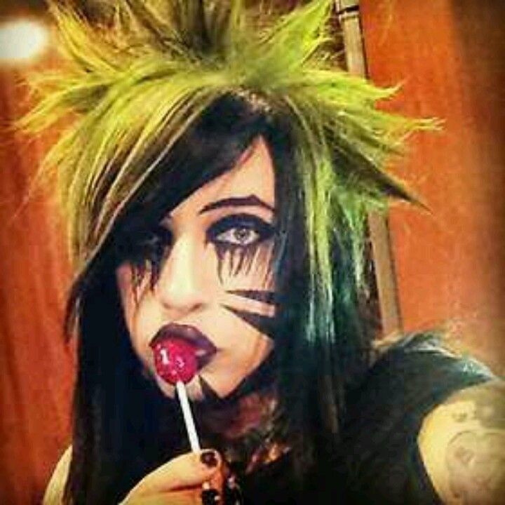 Character - Dahvie Vanity