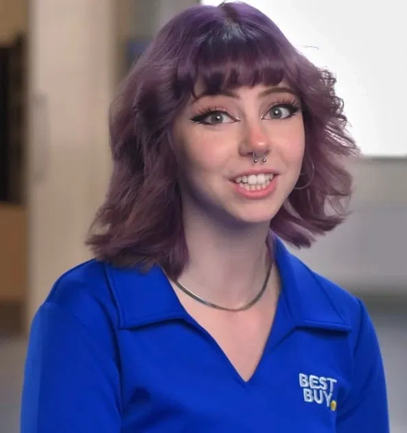 Character - Best Buy Girl | Rilie Huntley