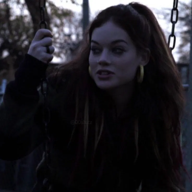 Character - Mandy Milkovich